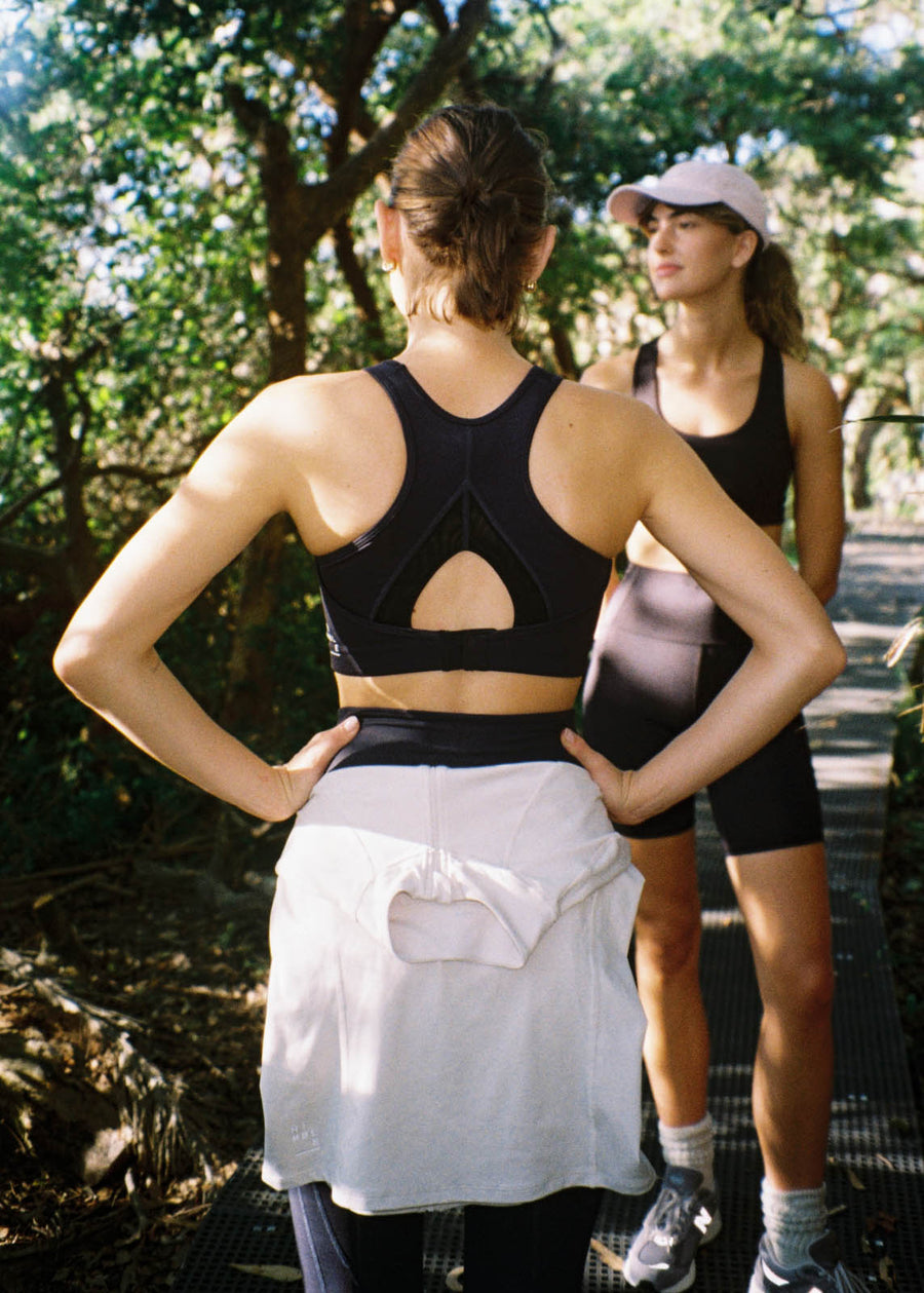 In Tempo No Bounce C-D Bra in Ink | Sports Bras | Nimble Activewear